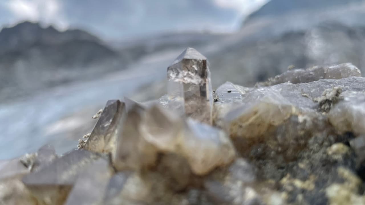 Berufsstrahler - Die gefährliche Suche nach Kristallen - Dok - SRF