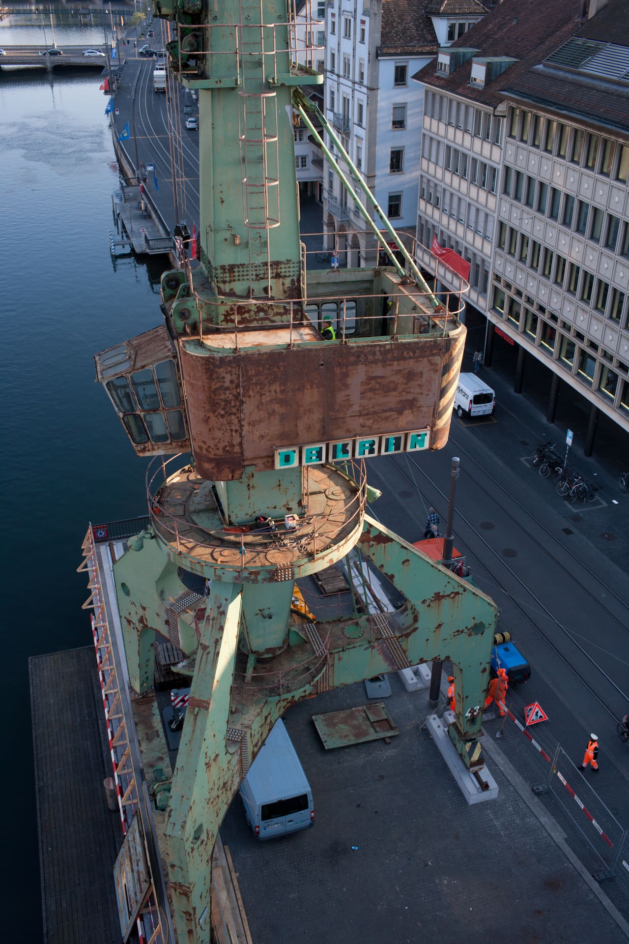 Der Zürcher Hafenkran - Hafenkran-Aufbau: ein Tagebuch in Bildern ...