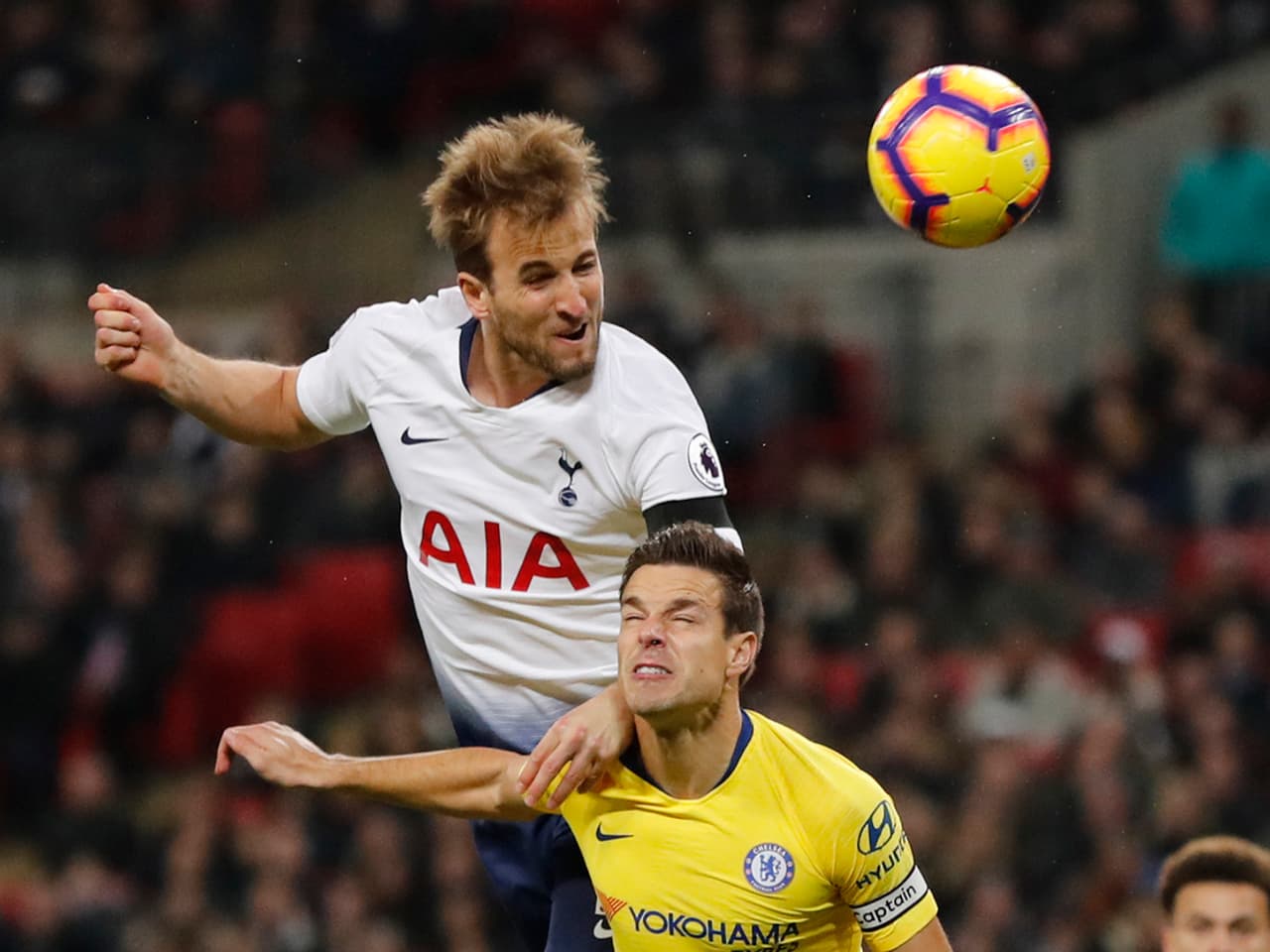 Die besten Fussball-Bilder - Aua und wow im gleichen Spiel - Sport - SRF