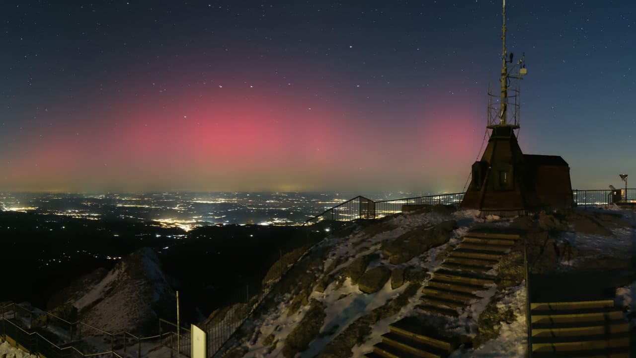 Bunter Nachthimmel - Polarlichter über der Schweiz – die eindrücklichsten Impressionen - News - SRF