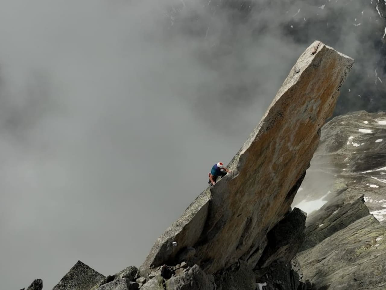 Am Salbit - Alpinist Dani Arnold stellt neuen Kletterrekord auf - News ...