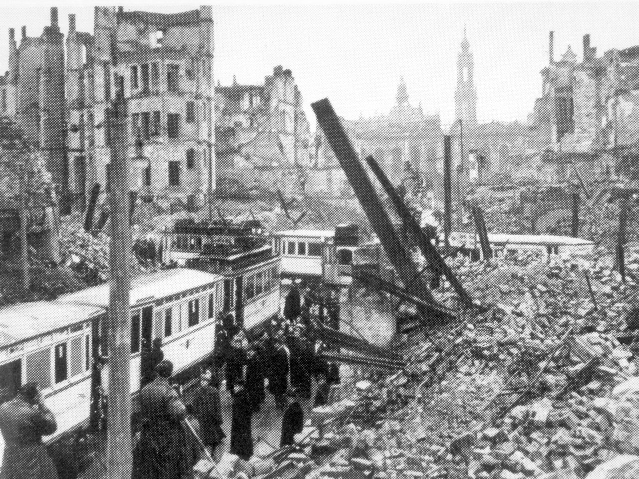 International - Dresden gedenkt der Bombardierung von 1945 - News - SRF