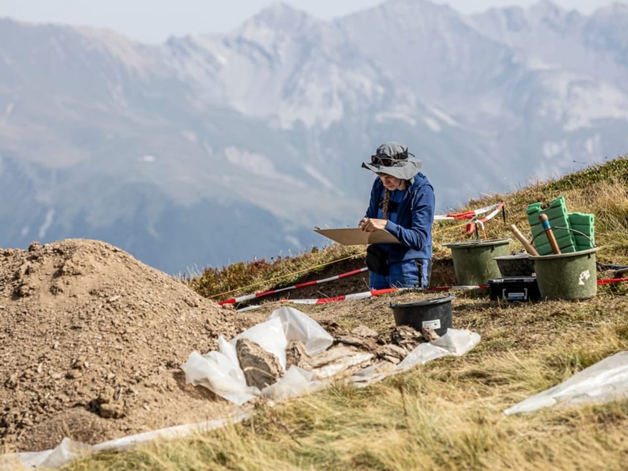 Sensationsfund in Graubünden: Römisches Militärlager entdeckt - Kultur ...