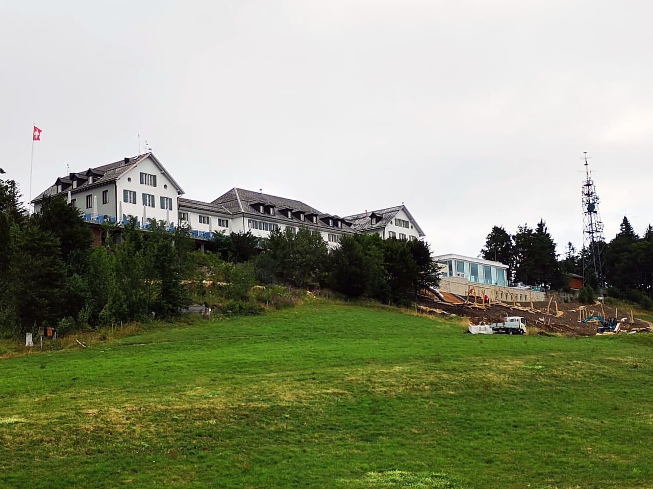 Hotel Weissenstein - Ein Eröffnungsfest für 250'000 Franken - News - SRF