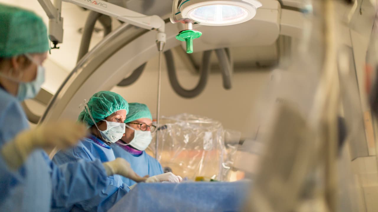 Schweiz - Medizinstudium: Numerus clausus wird etwas gelockert - News - SRF