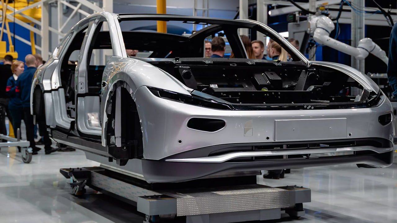 Harter Praxistest - Solarstrom vom Autodach – lohnt sich das? - Wissen ...