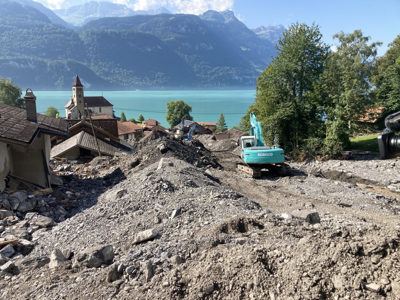 Nach Unwetter: Sechs Häuser in Brienz BE einsturzgefährdet - News - SRF
