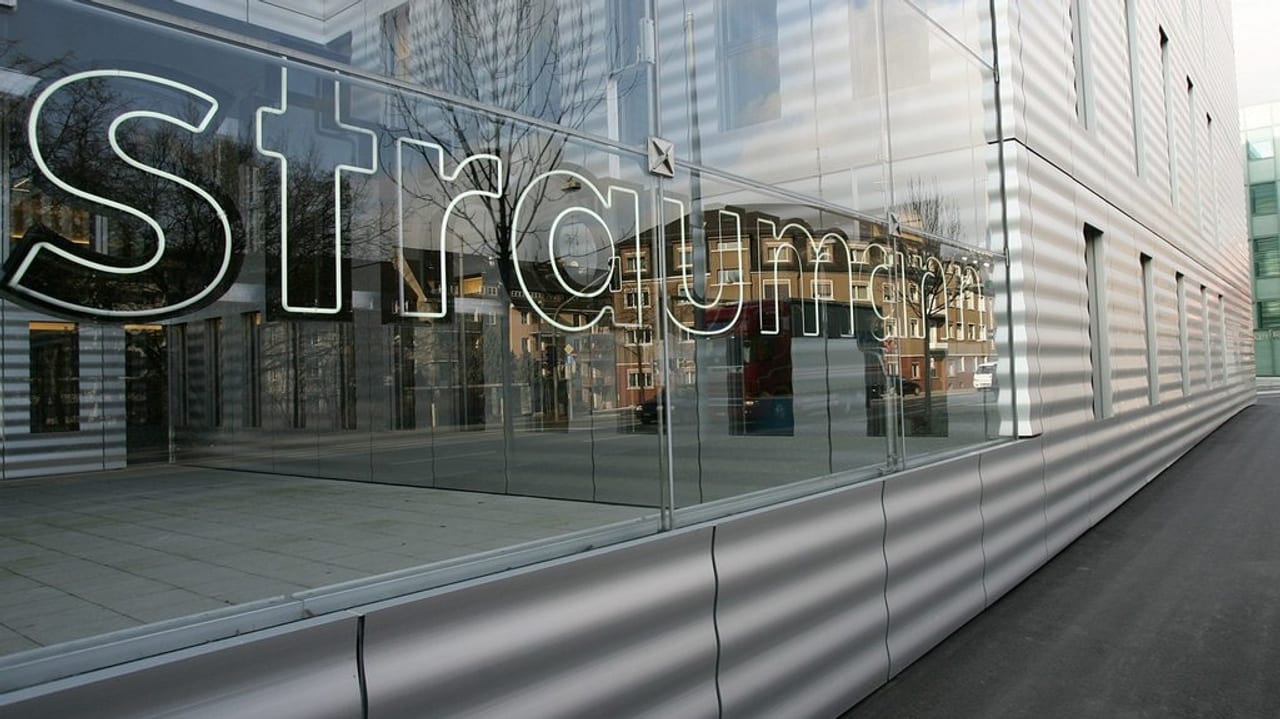 Basel Baselland - Zahnimplantatehersteller Straumann büsst Gewinn ein ...