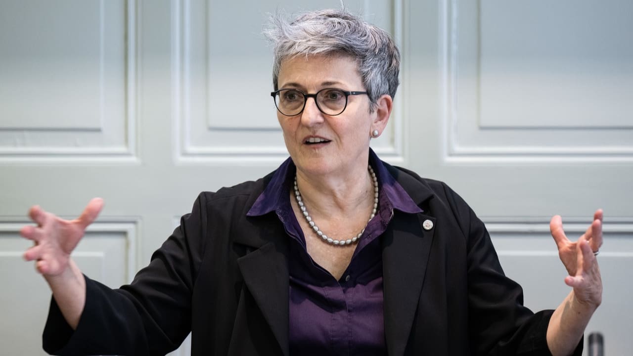 Bundesamt für Polizei - Fedpol-Direktorin della Valle tritt zurück ...