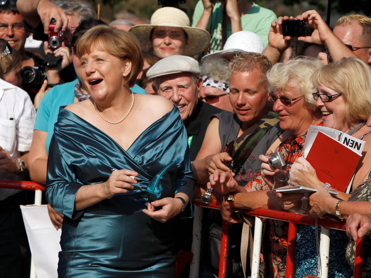 International - Zum Geburi von Angela Merkel: Ihre Mode, Vorlieben und ...