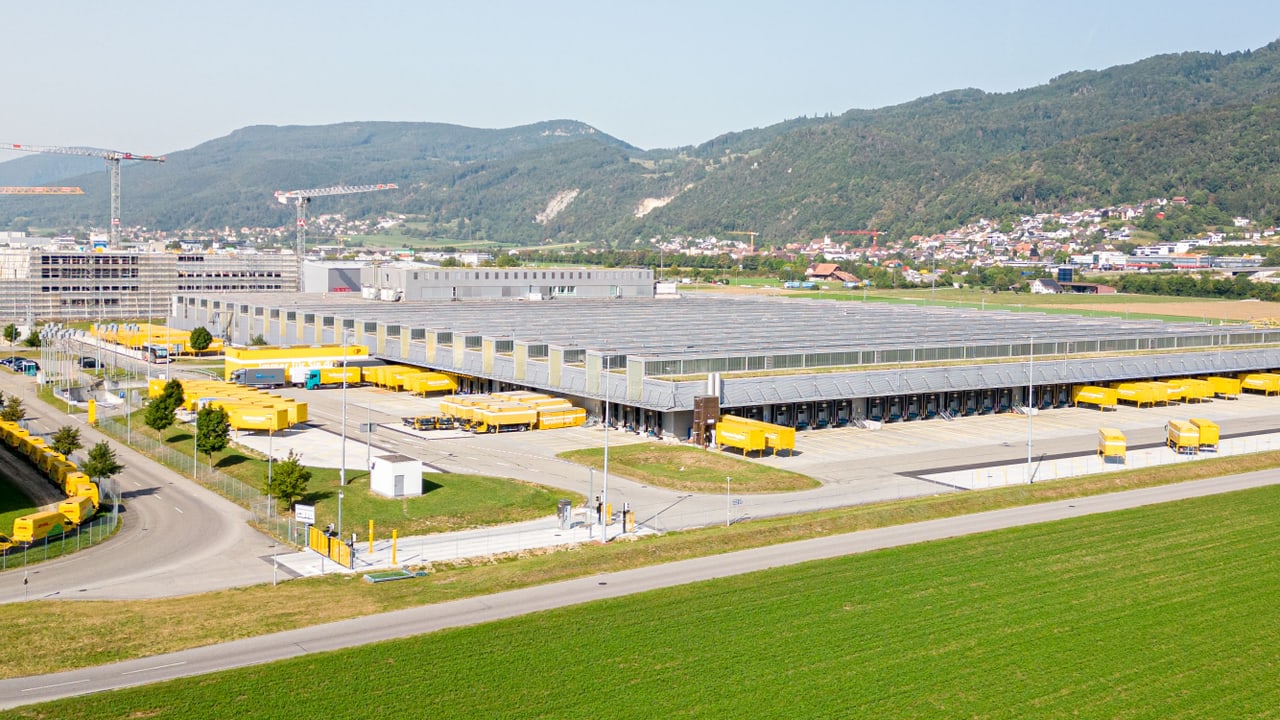 Briefzentrum Härkingen - Weniger Briefe, mehr Päckli: Die Post rüstet ...