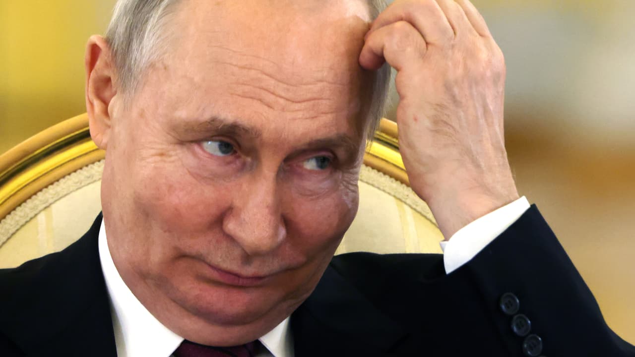 Protest in Russland - Fake-Poet zeigt: So nah sind sich Kreml-Regime ...