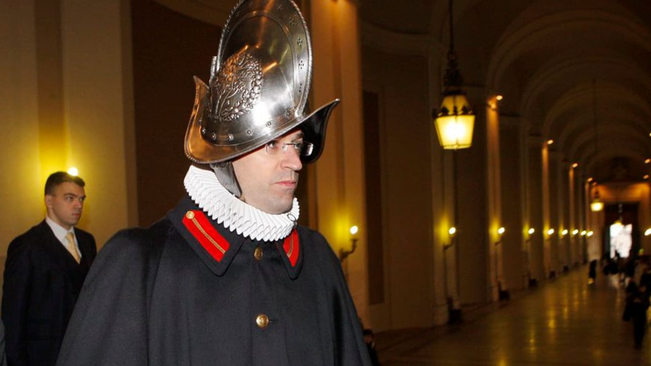 Ostschweiz - St. Galler Kommandant der Schweizer Garde entlassen - News ...