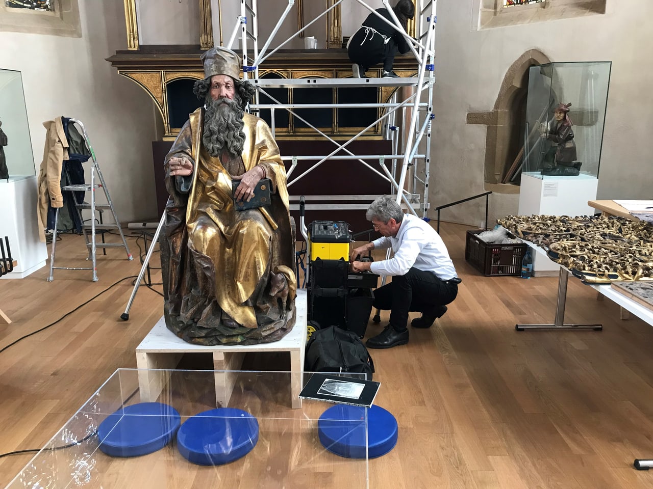 Weltberühmte Kunst - Frischfarbenkur für den Isenheimer Altar in Colmar ...