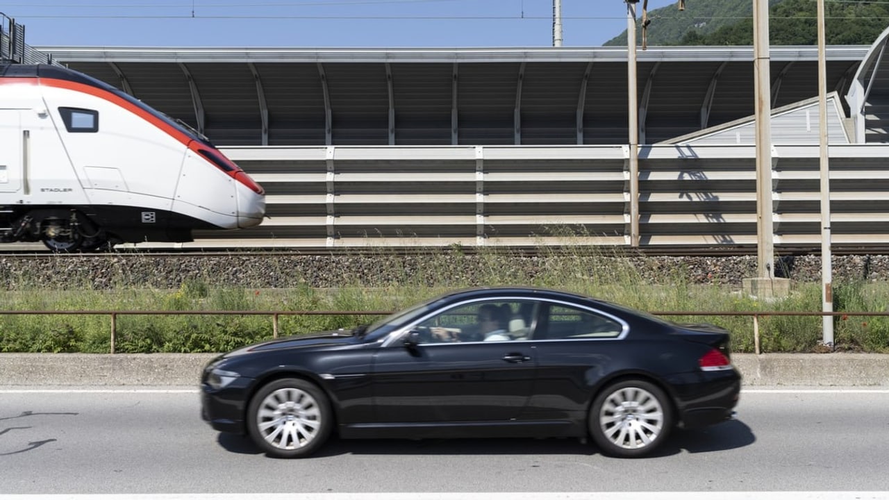 Kostenvergleich Auto – Bahn - Auto und öffentlicher Verkehr: Was kostet ...
