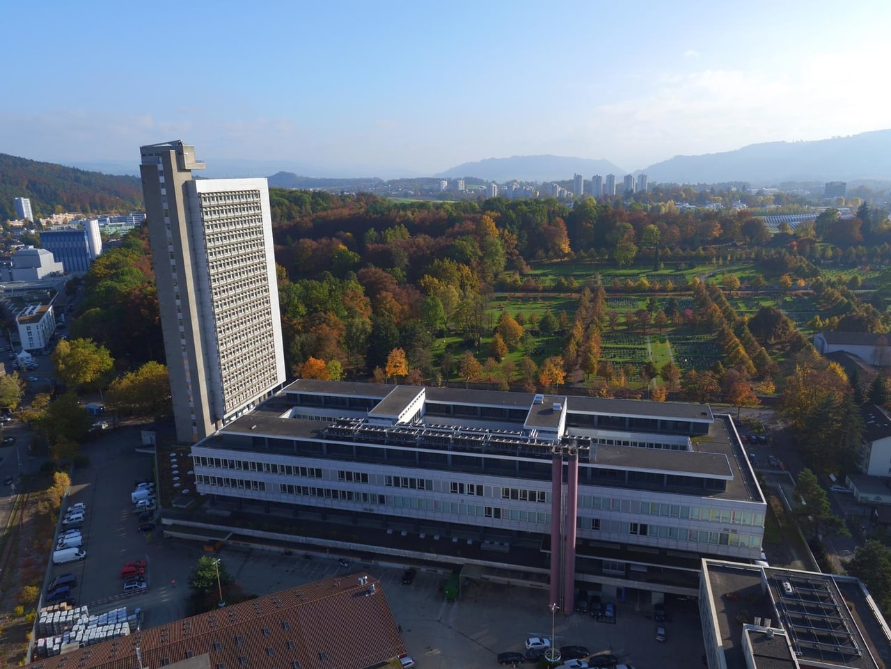 Ehemaliger Swisscom-Tower Bern - Das Leben ist zurück im Hochhaus ...