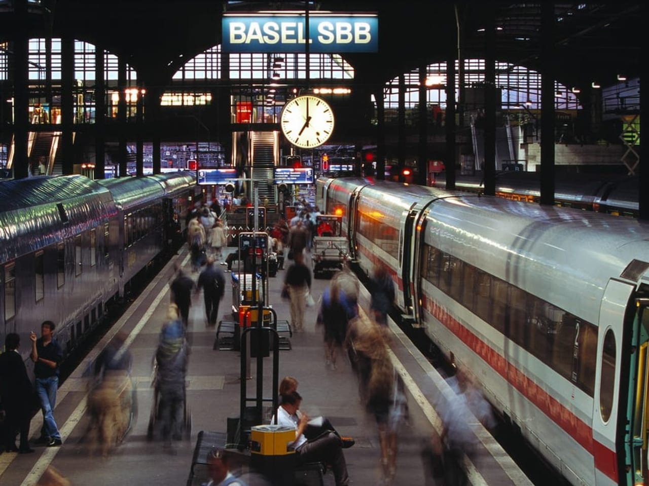 80 Jahre Präzision: Die Kultuhr der SBB feiert Geburtstag - Kultur - SRF