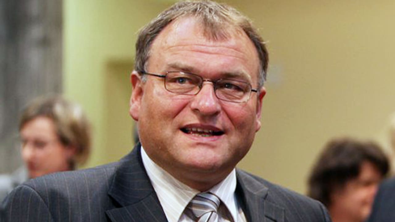 Zentralschweiz - Der frühere Schwyzer Regierungsrat Georg Hess ist tot ...