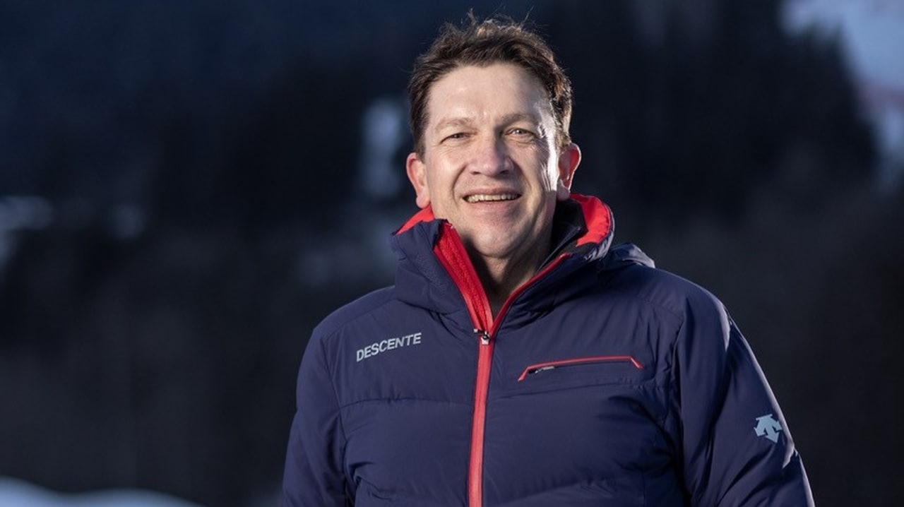 Manager Michael Schiendorfer - Auf diesen Mann zählen Skistar Odermatt ...