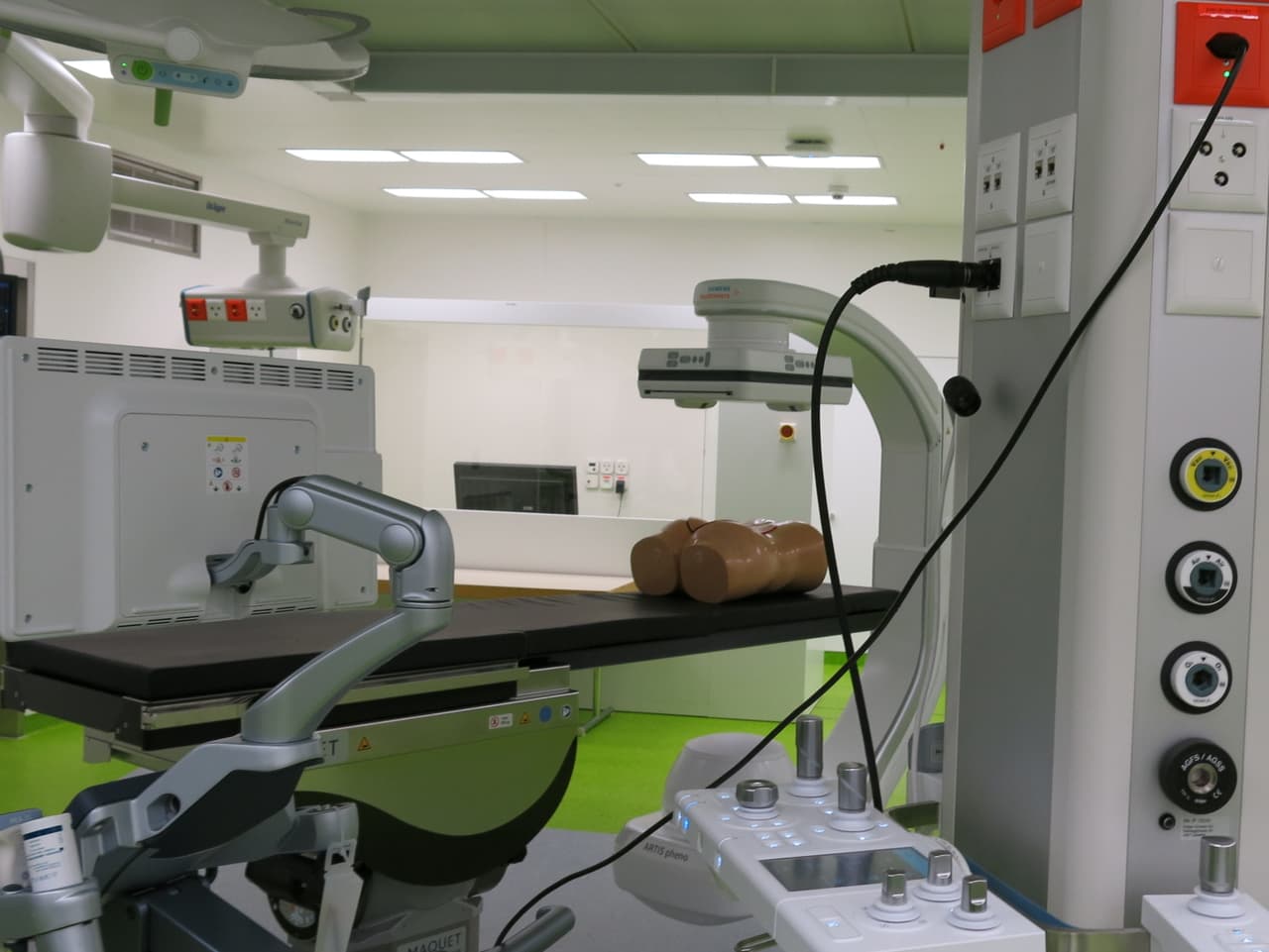 Unispital Basel - OP Ost setzt neue Massstäbe - News - SRF