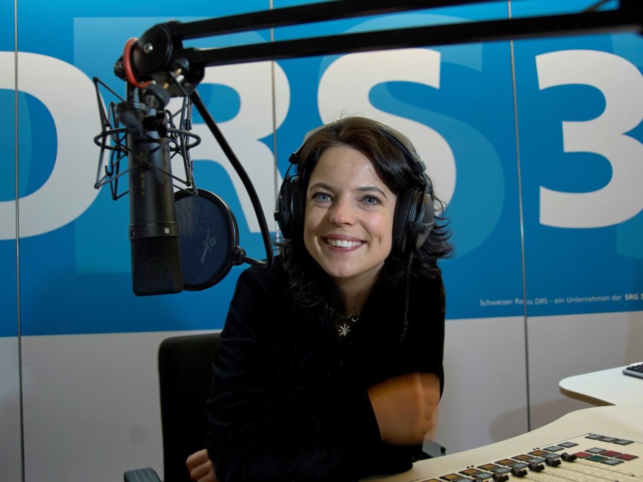 Mona Vetsch verlässt SRF 3 - «Macht es gut, tragt euch Sorge!» - Radio ...