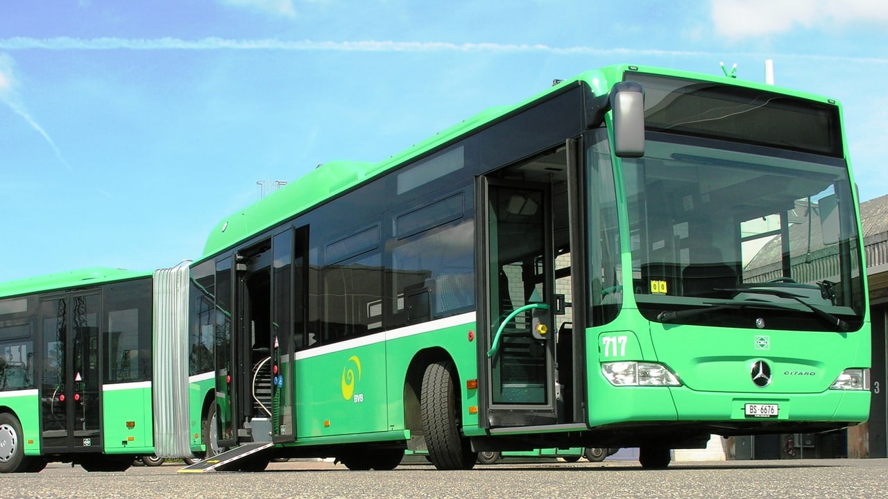 Basel Baselland - Mehr Flughafenbusse für Basel - News - SRF