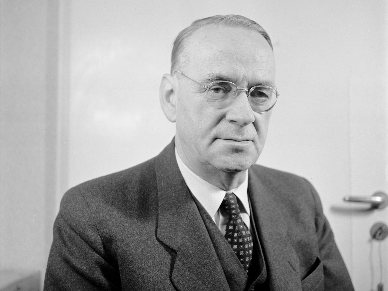 Gesellschaft & Religion - Späte Ehre für den Schweizer Holocaust-Helden ...