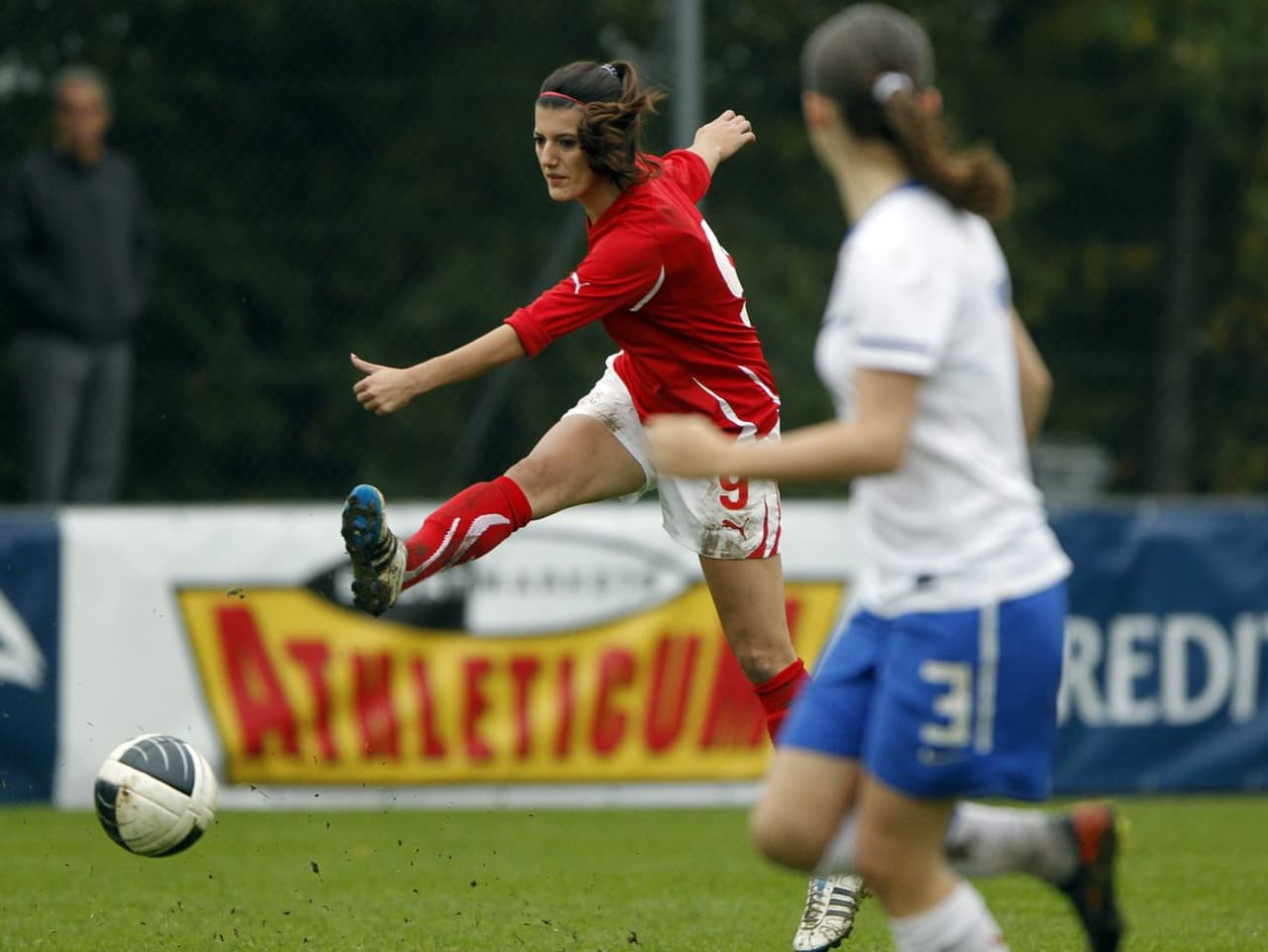Schweizer Frauen-Nati - Frauen-Nati: WM-Aufgebot bekannt - Sport - SRF Schweizer Frauen-Nati - Frauen-Nati: WM-Aufgebot bekannt - Sport - SRF