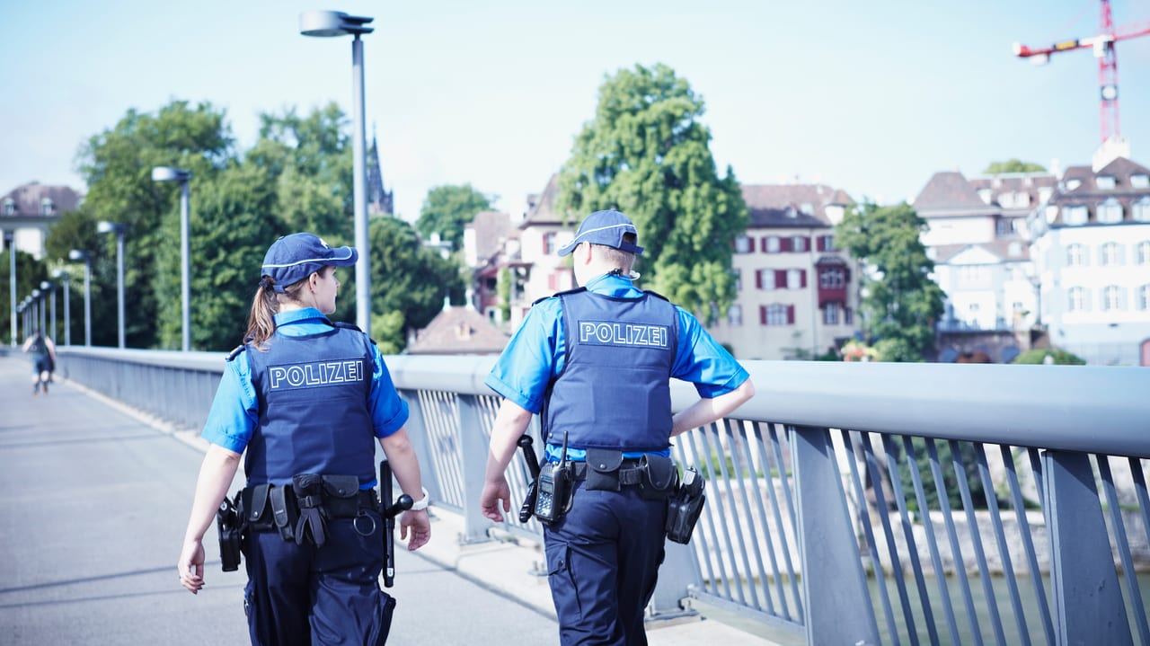 Basel Baselland - Auf Patrouille mit der Basler Polizei - News - SRF