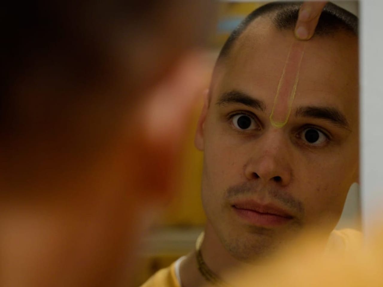 Hare-Krishna-Mönch Damodar: Deshalb lebt der Schweizer im Tempel - News ...