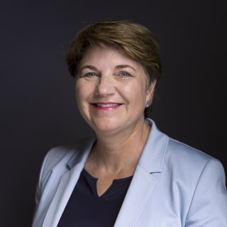 Viola Amherd im «Eco Talk» über Armee, Krieg und Verteidigung - News - SRF