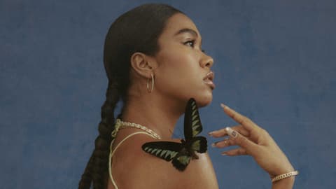 Amber Mark beindruckt mit Debut-Album «Three Dimensions Deep» - Black ...