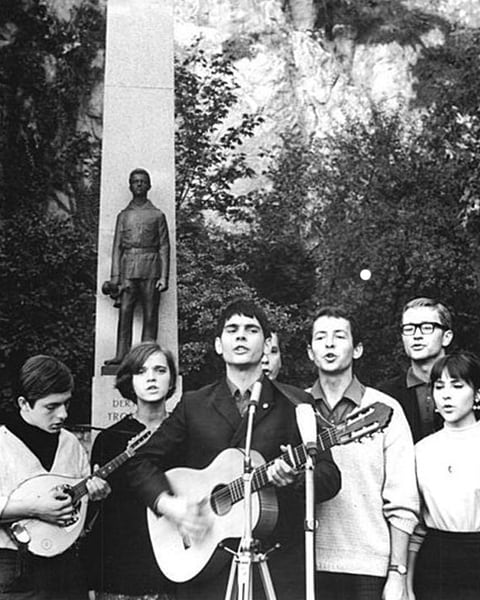 Musik - Der Staat singt mit – die Liedpolitik in der DDR - Kultur - SRF
