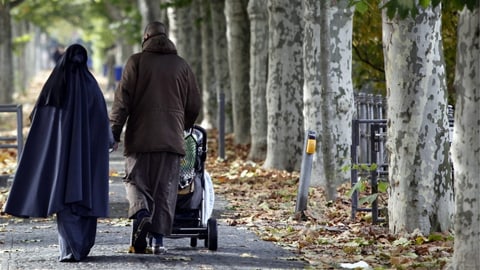 Zwangsehen in der Schweiz - Zwangsheiraten sind verboten – dennoch ...