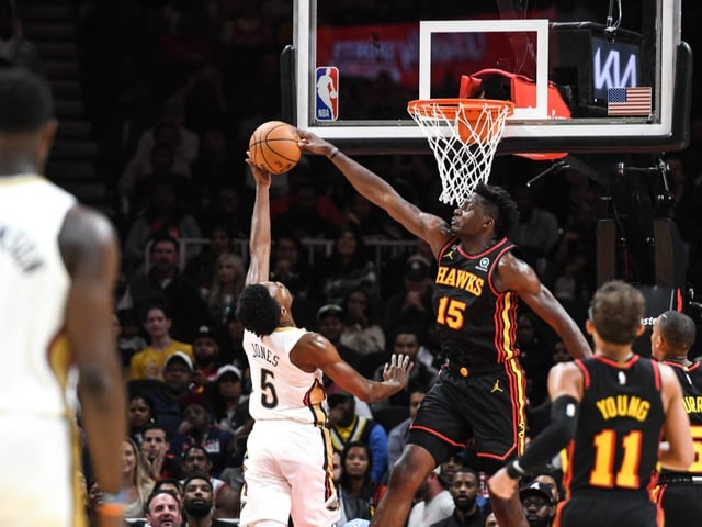 News aus den US Sports - 21 Punkte, 19 Rebounds: Überragender Capela ...