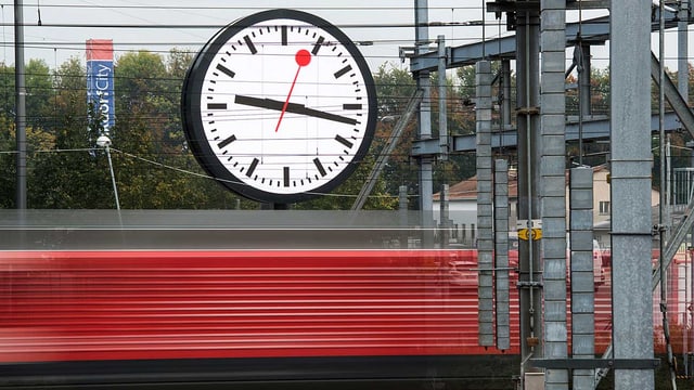 80 Jahre Präzision: Die Kultuhr der SBB feiert Geburtstag - Kultur - SRF