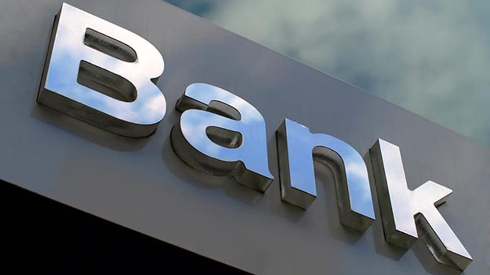 Die Bank wechseln und mehrere hundert Franken Gebühren sparen ... Die Bank wechseln und mehrere hundert Franken Gebühren sparen ...