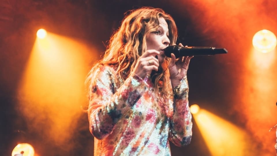 Anna Rossinelli covert den Alphaville-Klassiker «Big in Japan» live im ...