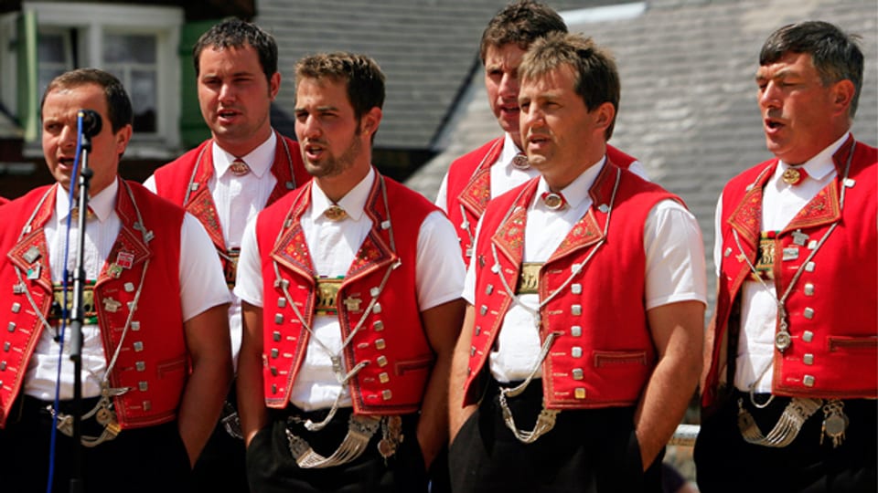 Warum haben die Jodler ihre Hände in den Hosentaschen? - Musikwelle ...