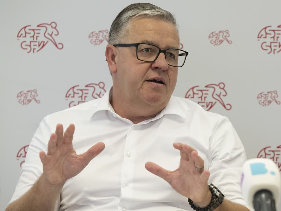 Zunehmende Arbeitsbelastung - Schiri-Chef Wermelinger: «So kann es ...