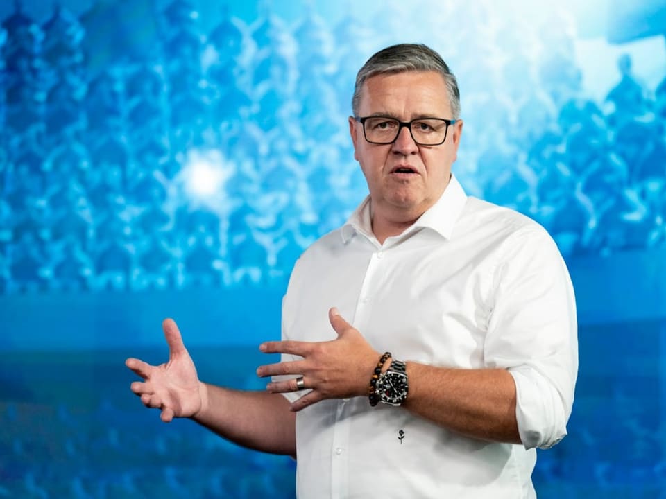 Schiri-Chef zu FCB-FCSG - Wermelinger: «Das Eingreifen des VAR war ...