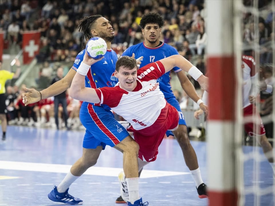 2. Auftritt am Yellow Cup - Schweizer Handballer nur mit Remis gegen ...