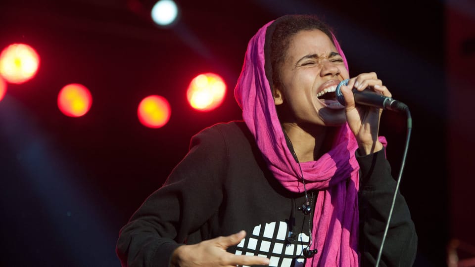 Musik - Sängerin Nneka nimmt den Herzensweg - Kultur - SRF