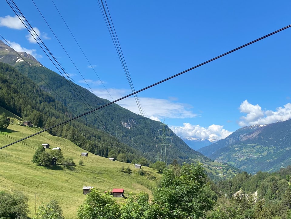 Netzausbau Swissgrid: Neue Höchstspannungsleitung im Goms VS - News - SRF