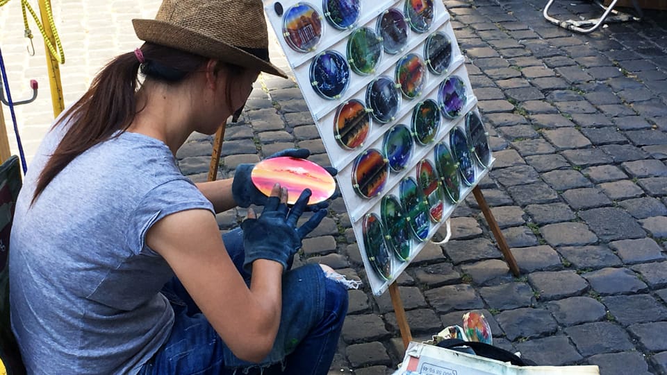 Rom Souvenir - Das Kolosseum steht in der chinesischen Landschaft ...