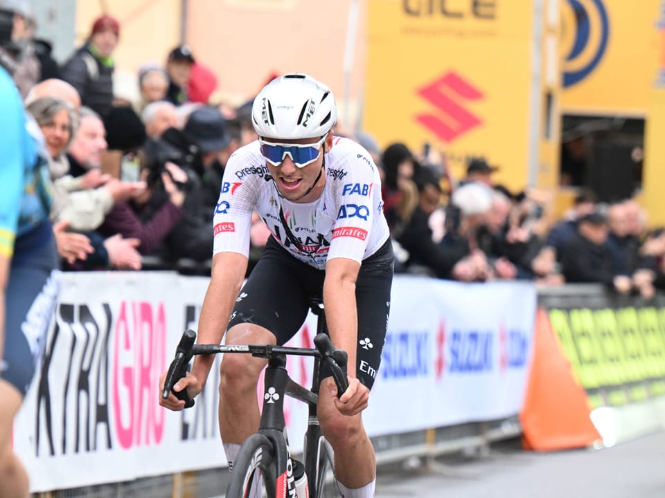 Mit 19 Jahren - Jan Christen feiert ersten Profisieg - Sport - SRF