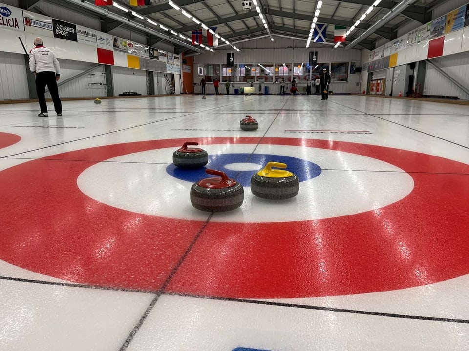 Curling - Mit Taktik, Präzision und Geschicklichkeit zum Erfolg - Radio ...