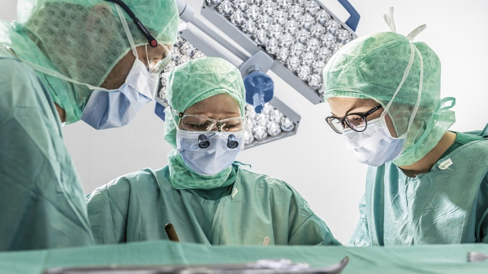 Fachkräftemangel und Mobbing - Spital Einsiedeln am Pranger: Diese ...