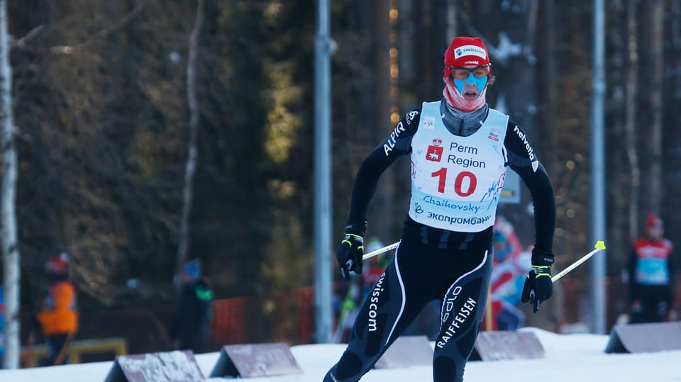 Nord. Kombination - Hug verpasst Sprung auf Podest - Sport - SRF