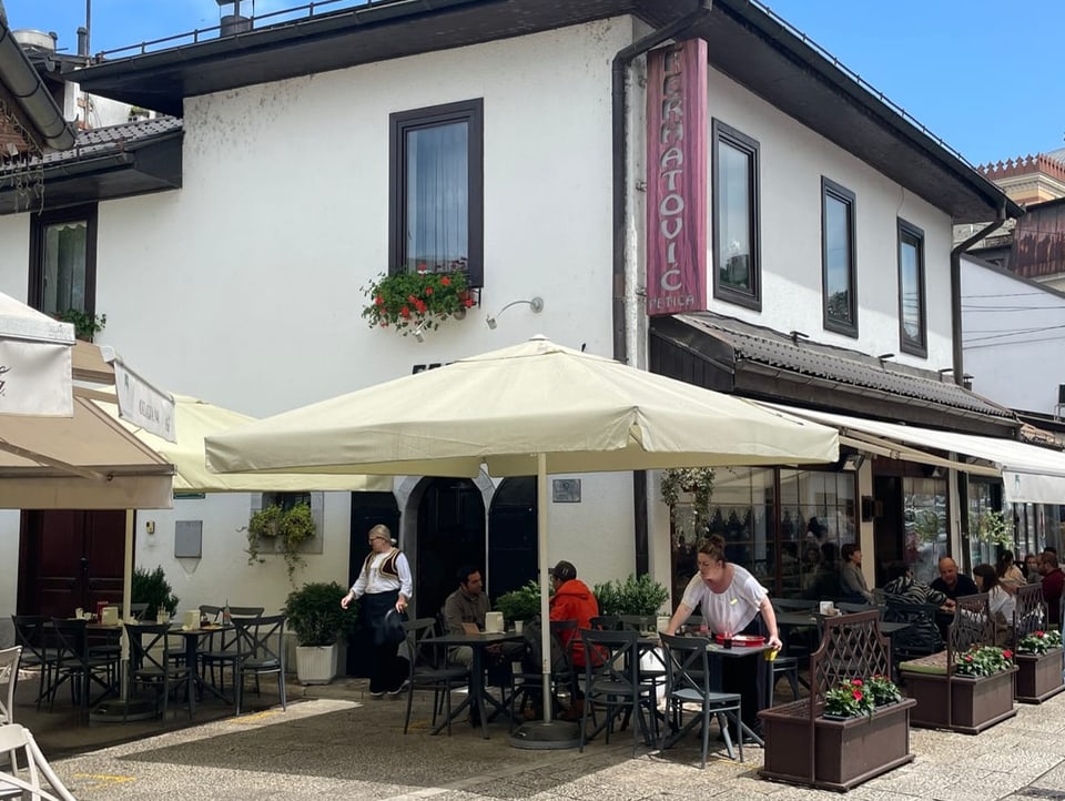 Produkt aus Sarajevo - Cevapi: Ein Essen wird zum Werbeträger - News - SRF